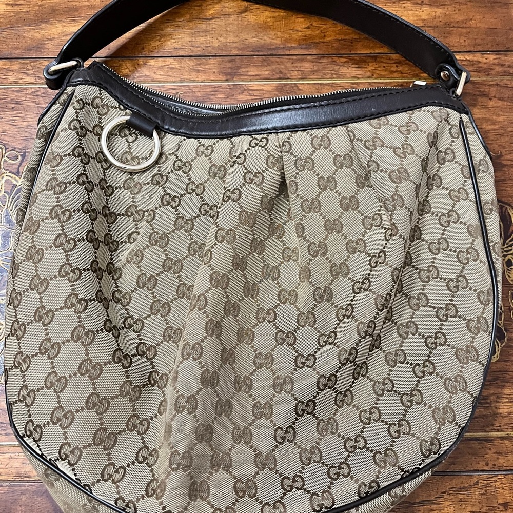 (Authentic) Gucci Monogram Shoulder Bag - Gem